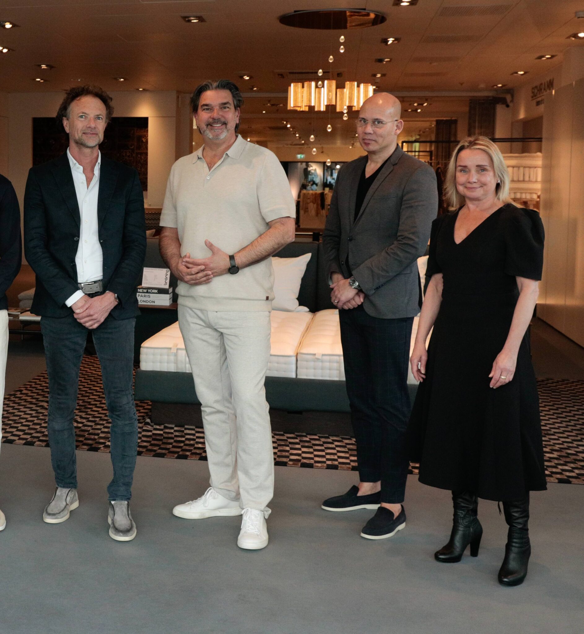 Bröring - A difference of day and night